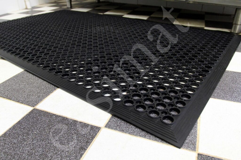 Industrial Rubber Mat with Holes 21514 | Welcome to Actiasmat