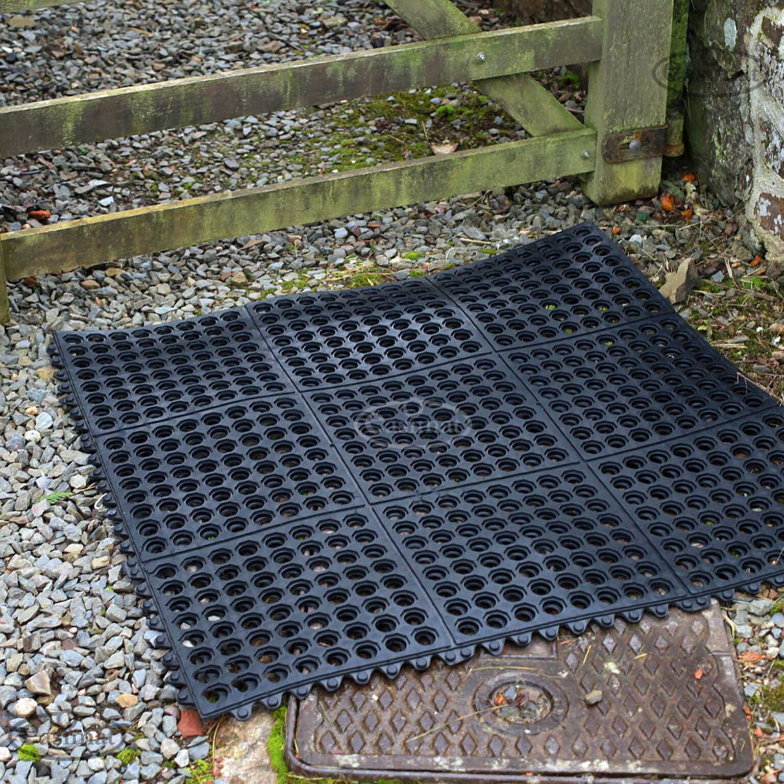 Interlocking Rubber Mat with Holes 4 Pack | Welcome to Actiasmat